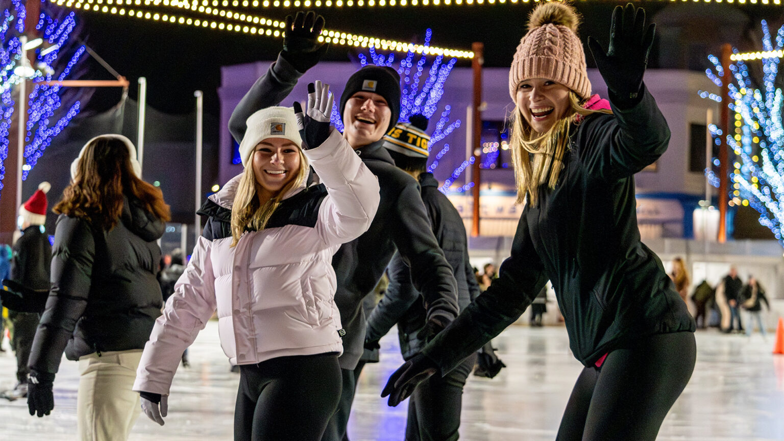 ICE SKATING RETURNS TO ROSEMONT’S PARKWAY BANK PARK BEGINNING SATURDAY ...